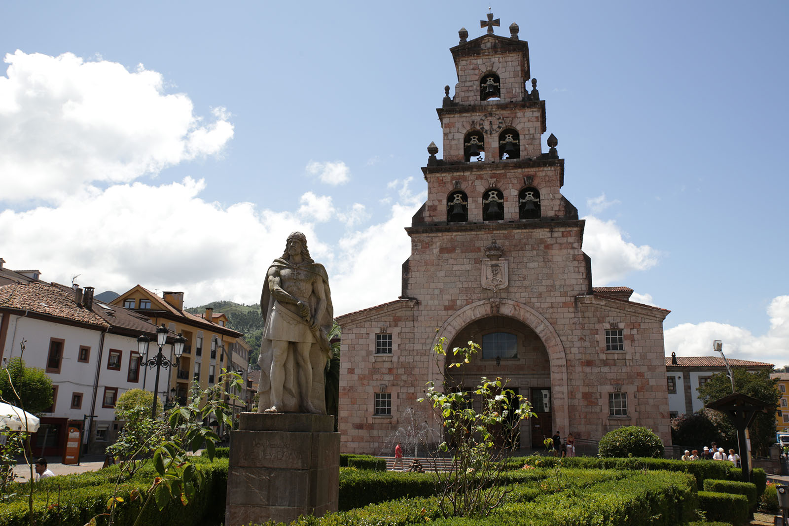 La Reconquête a commencé à Cangas de Onis - Vicedi : voyager comme Ulysse